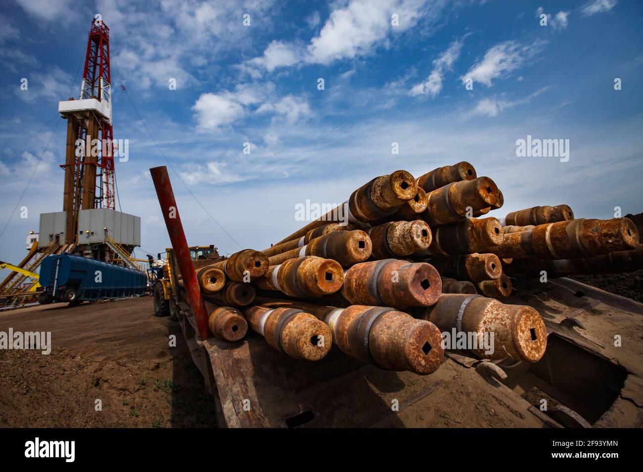 Pipes drilling in oil caps hi-res stock photography and images - Alamy