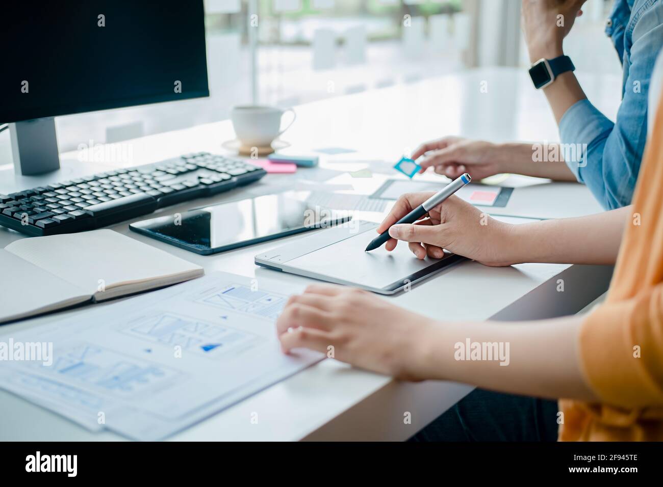 Successful Business Negotiation Between Partners Stock Photo - Alamy