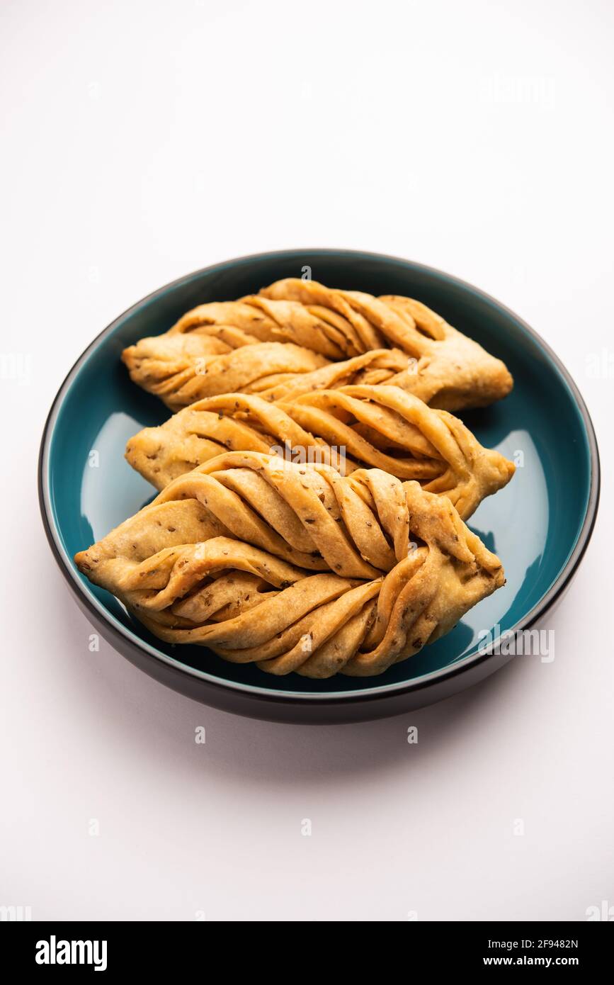 Leaf shape or laccha Mathri or mathiya is a Rajasthani tea time snack ...
