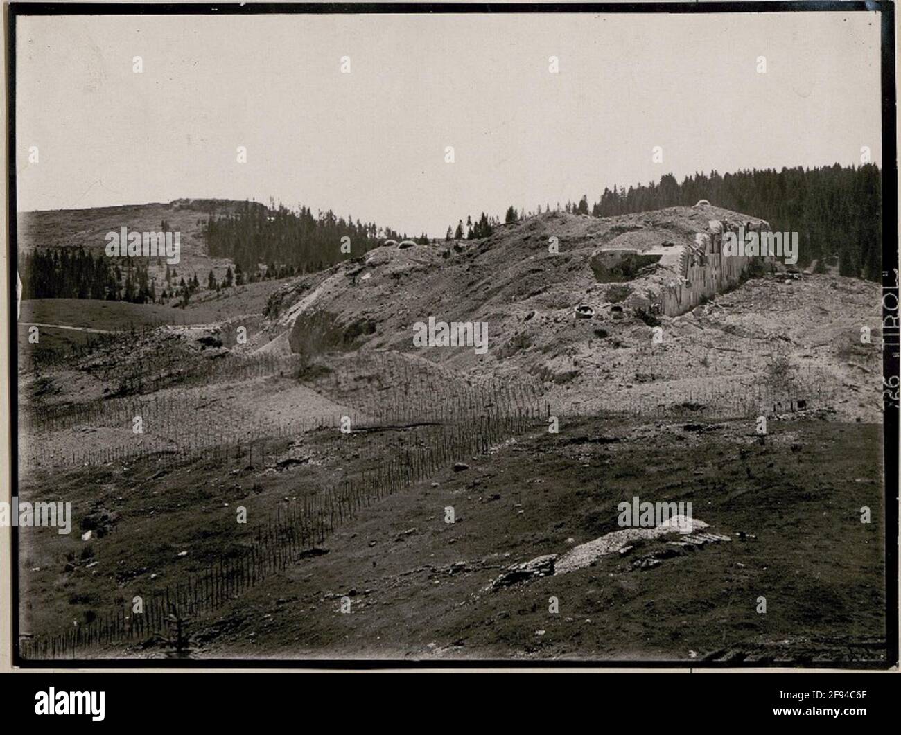 Document DI: from StPT.48, left flank destroyed, armor dome lying on ...