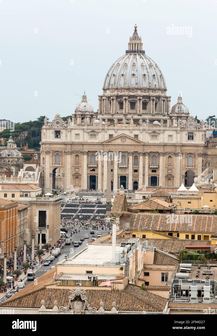 In front of castel santangelo hi-res stock photography and images - Alamy