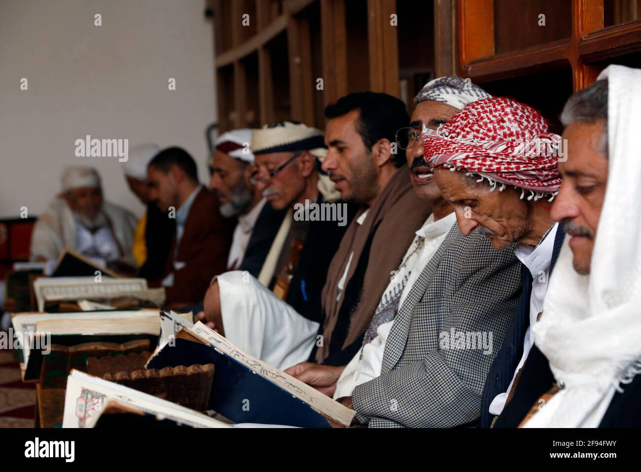 The great mosque of sanaa hi-res stock photography and images - Alamy