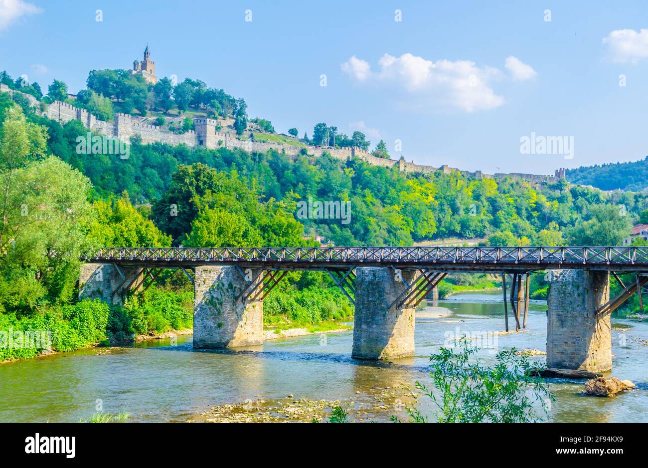 Riverside of Yantra river in Veliko Tarnovo, Bulgaria Stock Photo - Alamy