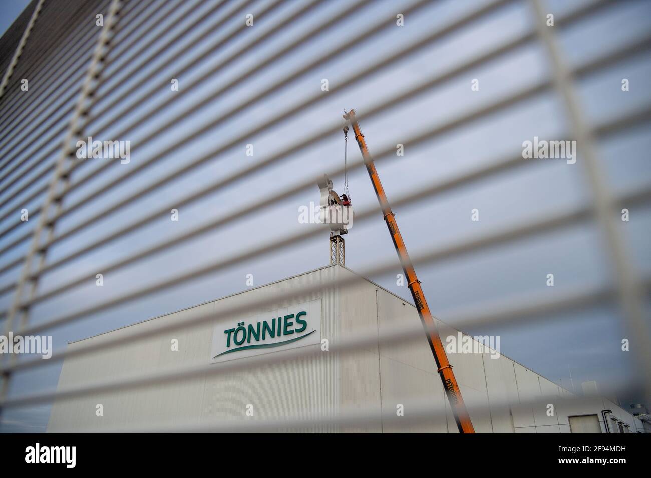 Toennies logo hi-res stock photography and images - Alamy