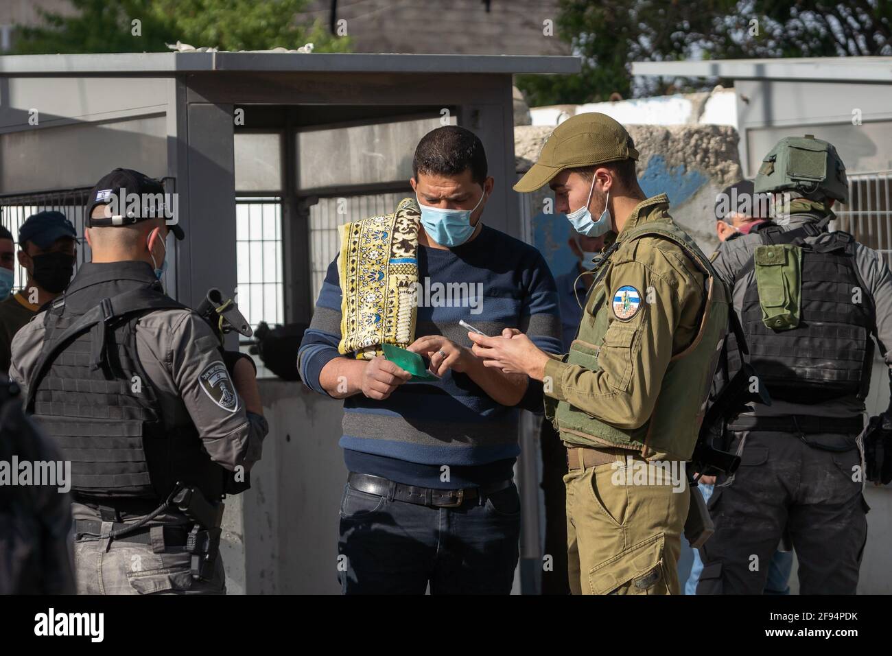 Israeli identity card hi-res stock photography and images - Alamy