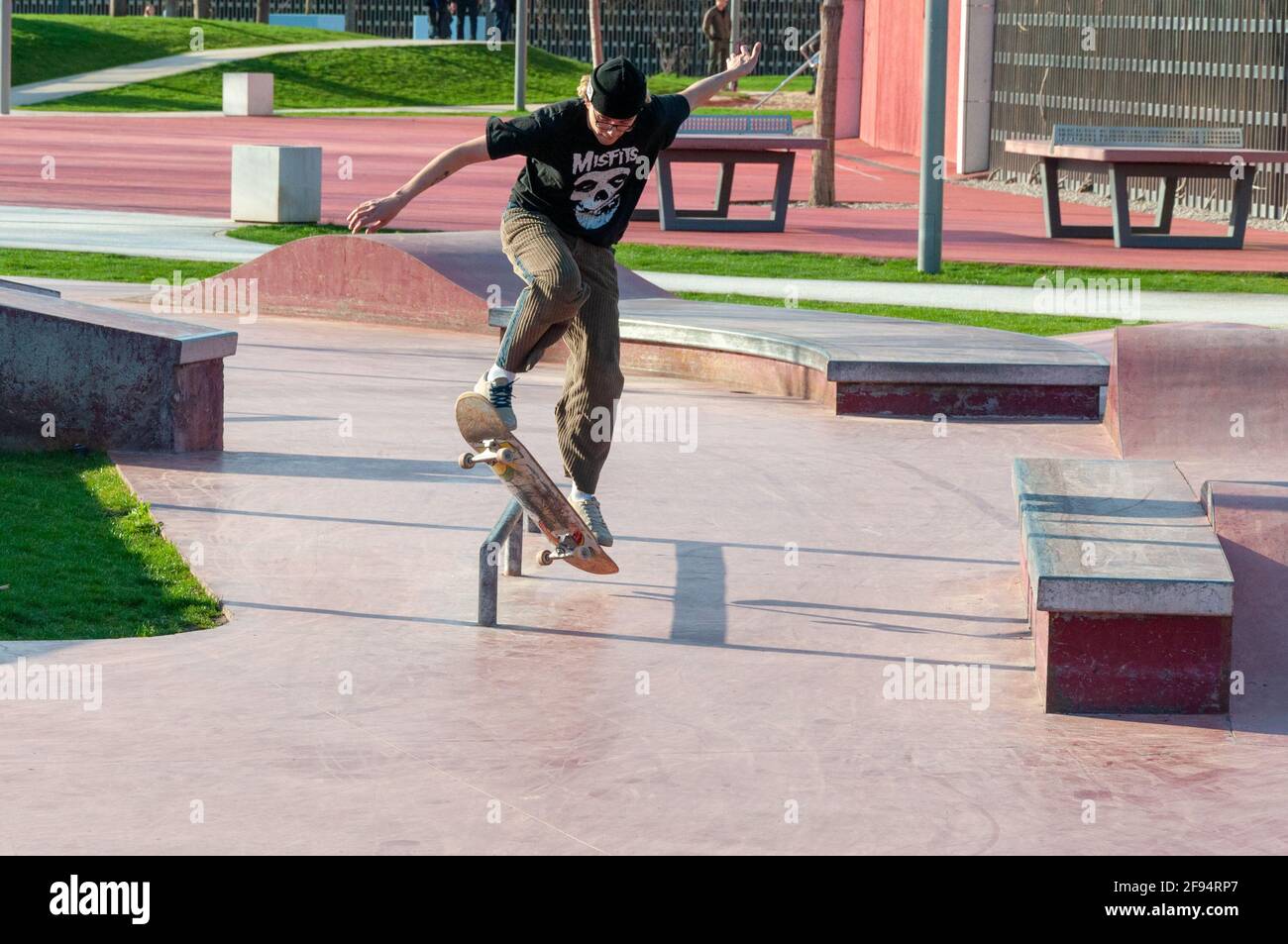 Teen boy speed skating hi-res stock photography and images - Alamy