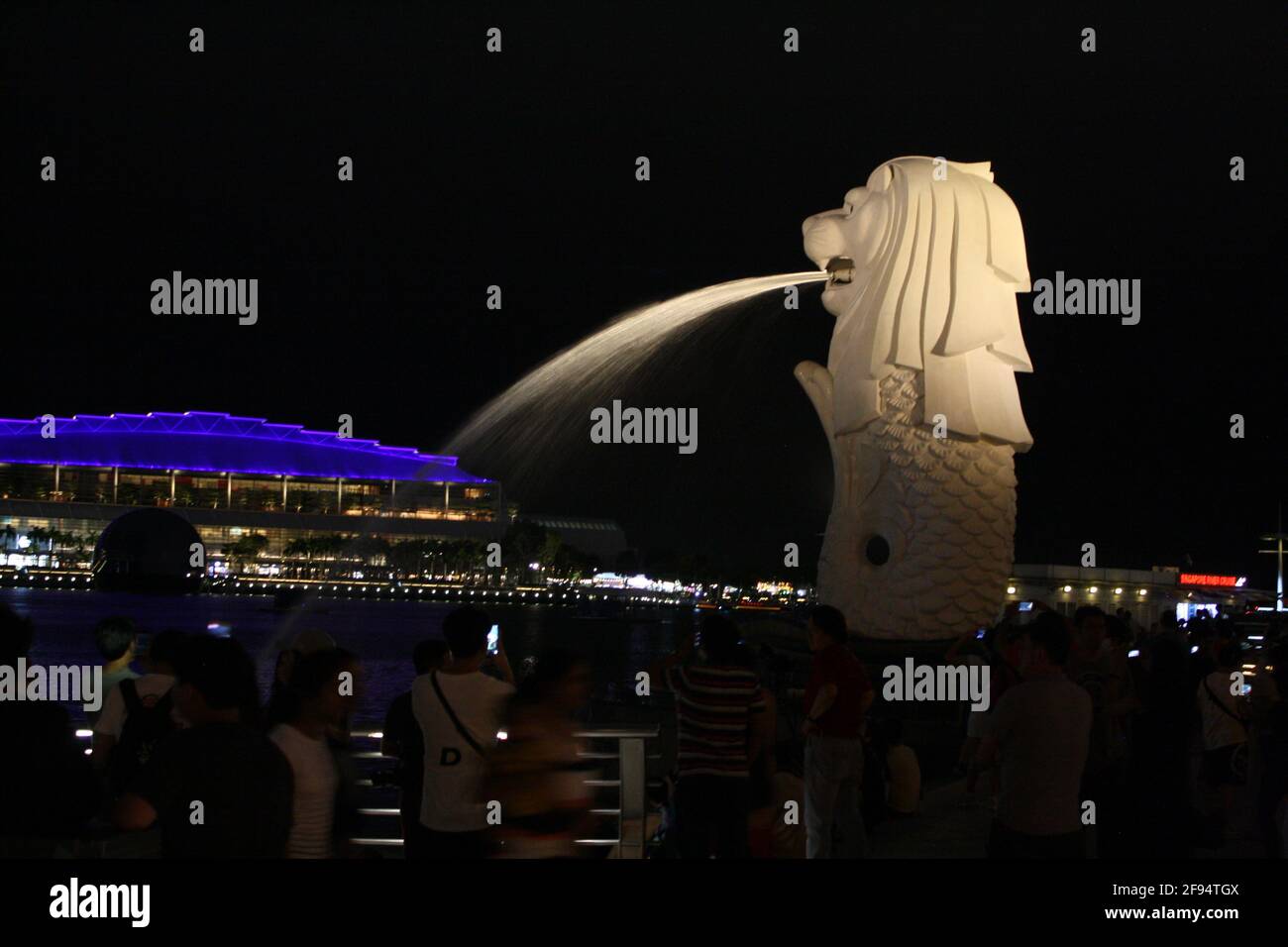 Photographs of Singapore's most iconic riverside landmarks: Marina Bay ...