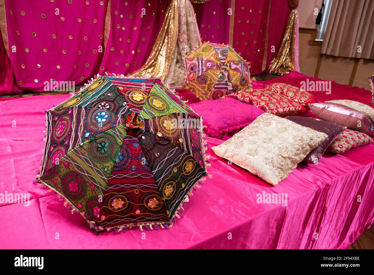 Beautiful stage of Henna / Mehndi of a Hindu couple Stock Photo - Alamy