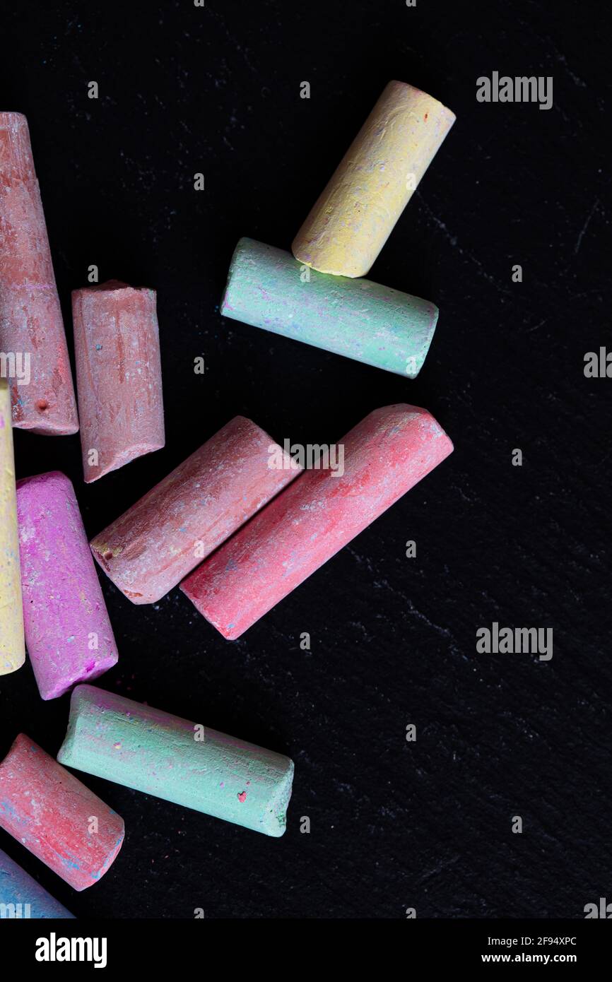 Pink chalky texture hi-res stock photography and images - Alamy
