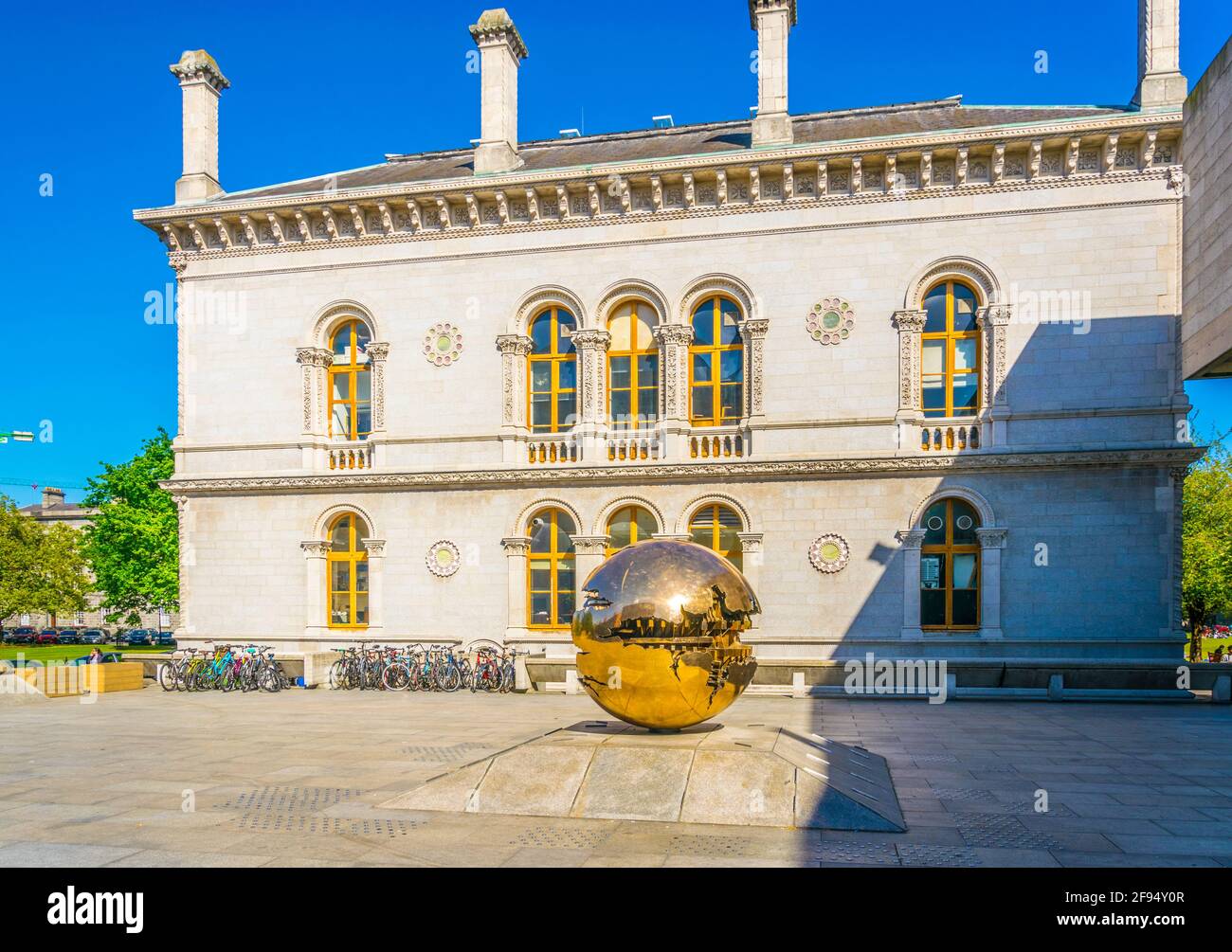 View of a building inside of the trinity college campus in Dublin ...