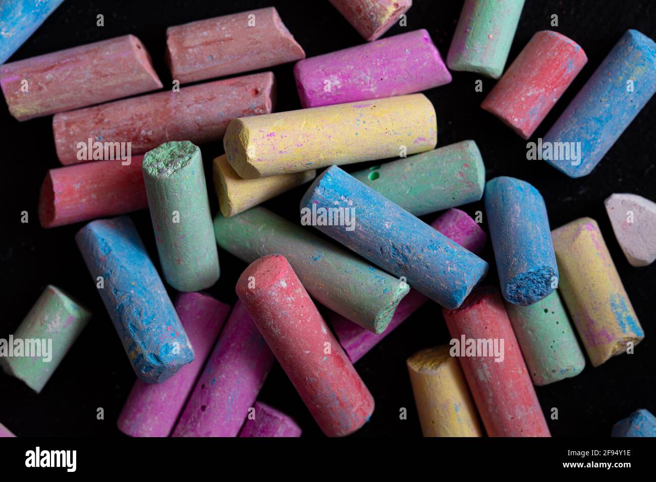 Chalk piece dust hi-res stock photography and images - Alamy