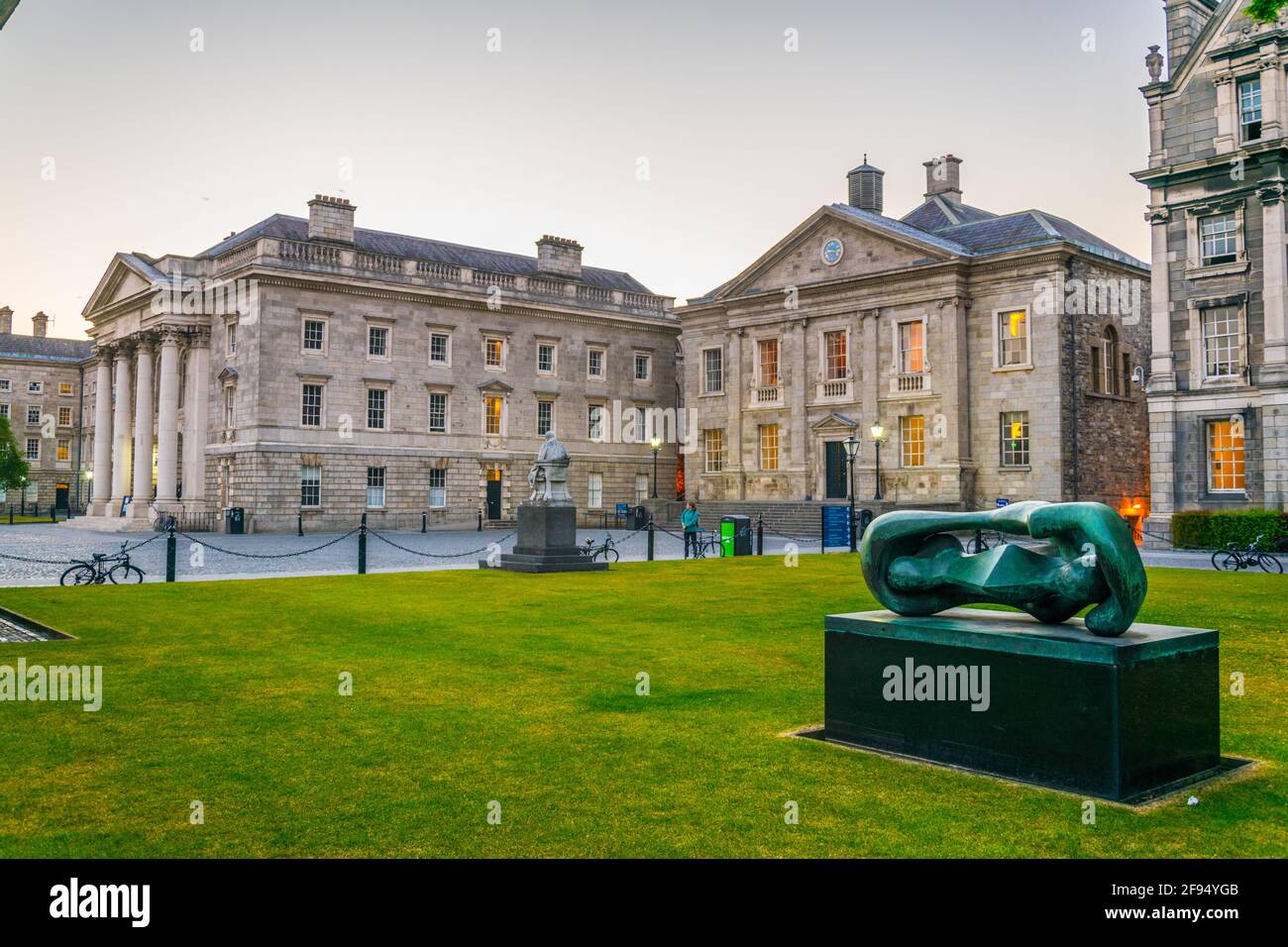 View of a building on the parliament square inside of the trinity ...