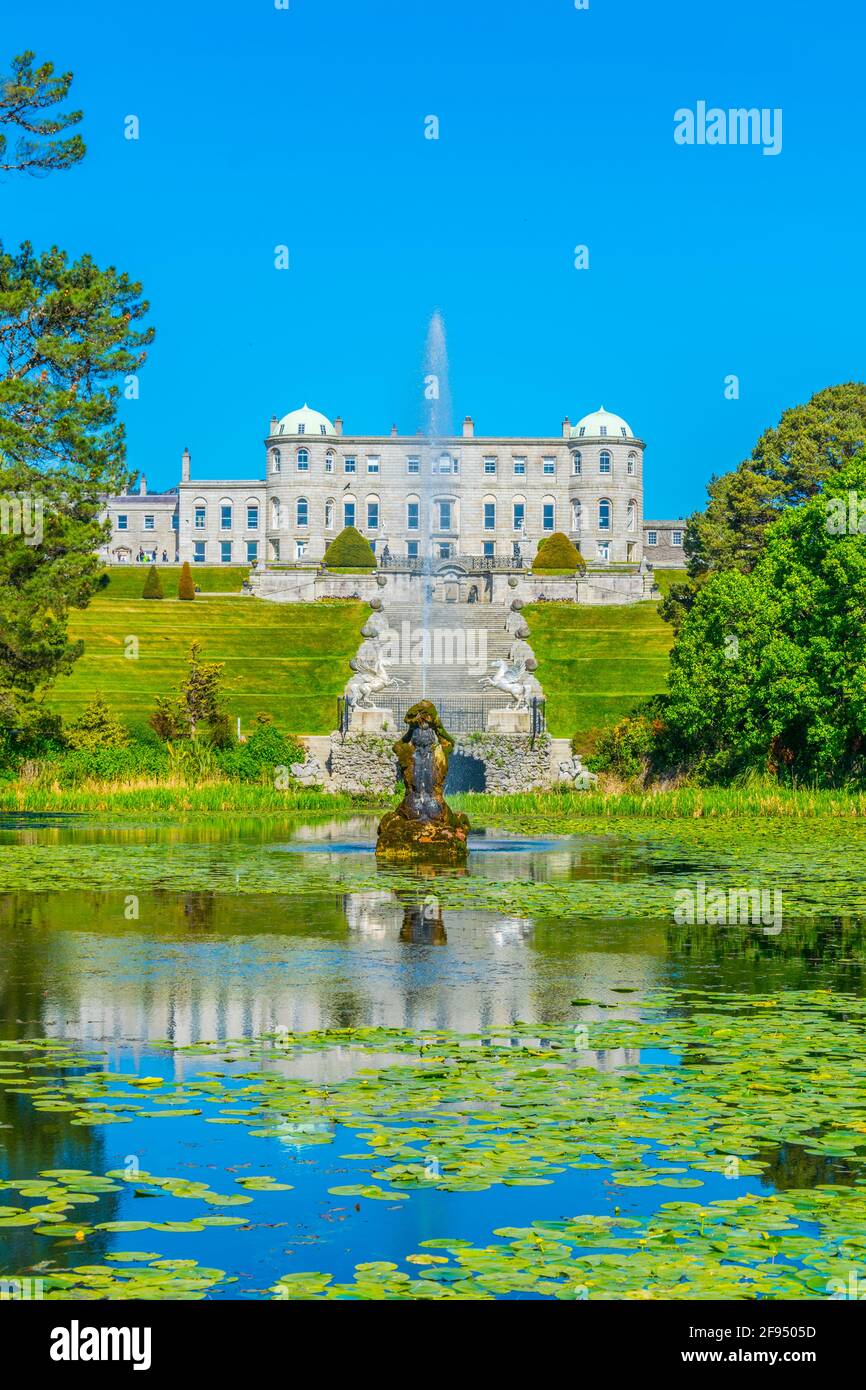 Royal estate landscape architecture hi-res stock photography and images ...