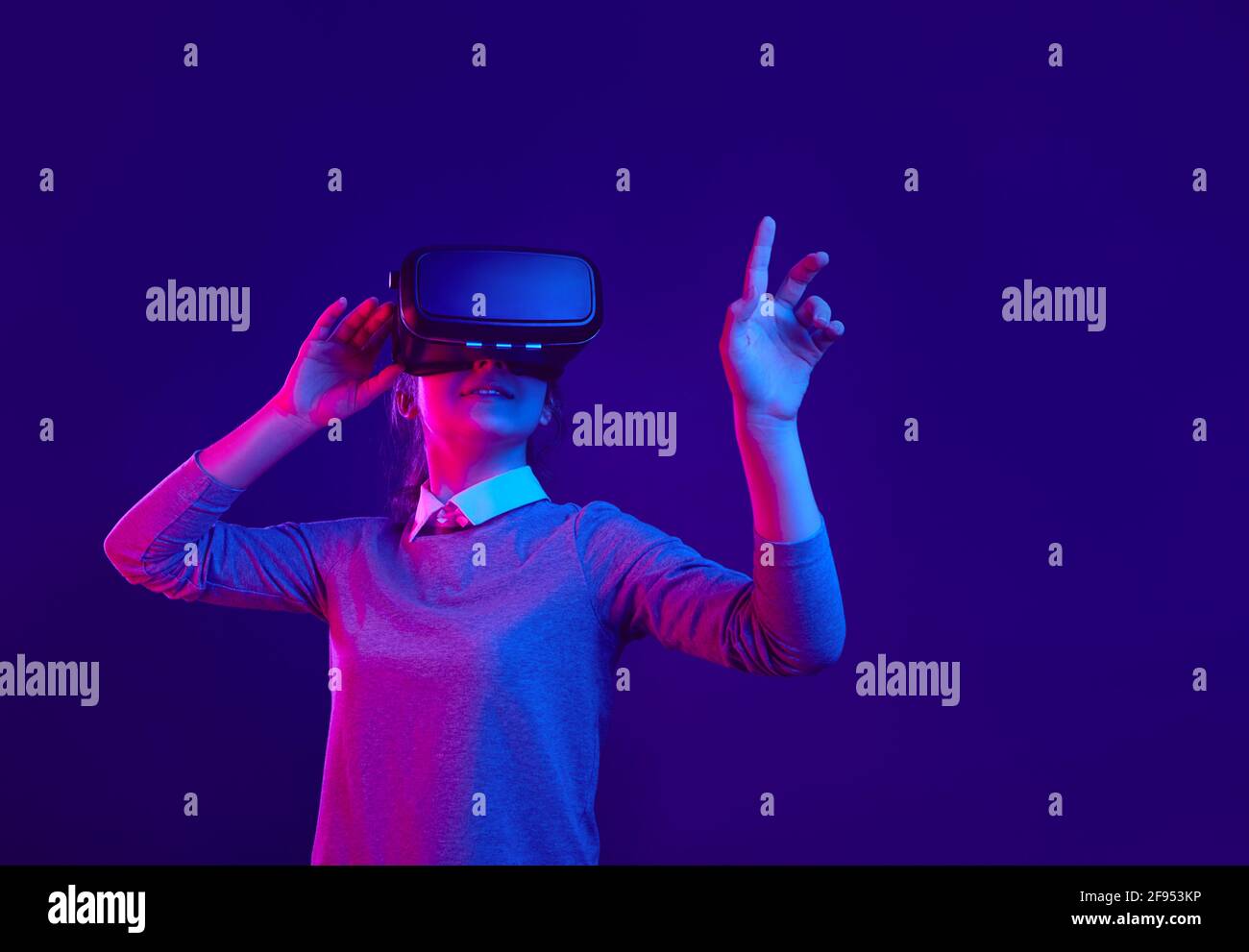 Vr interface hi-res stock photography and images - Alamy