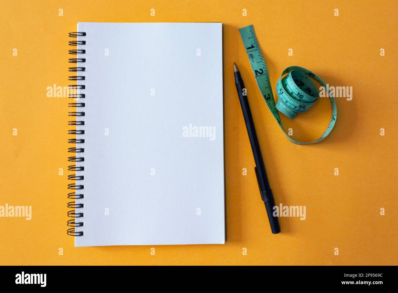 Tape measurement hi-res stock photography and images - Alamy