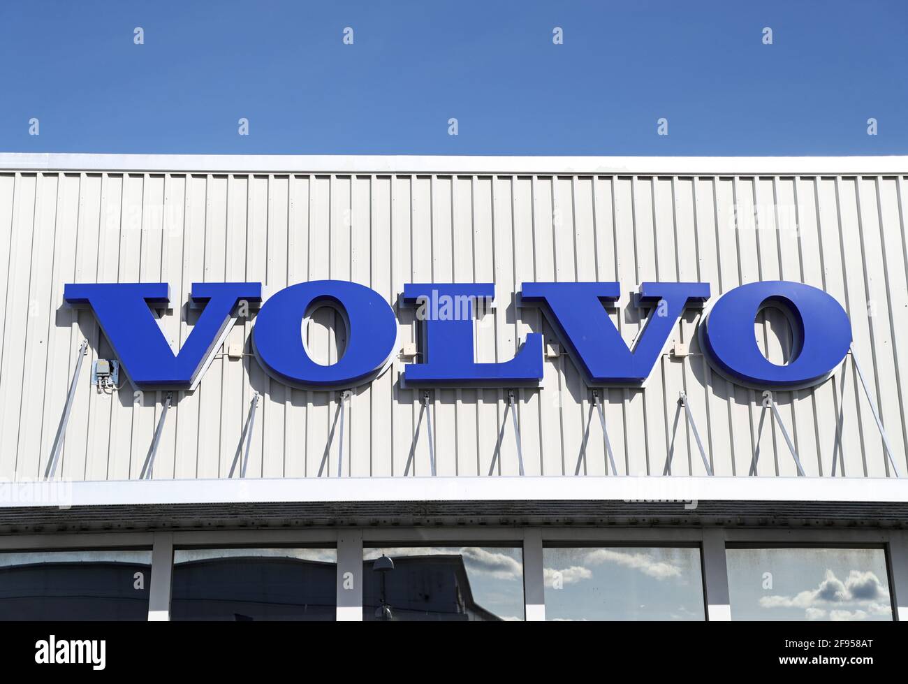 Volvo signs hi-res stock photography and images - Alamy