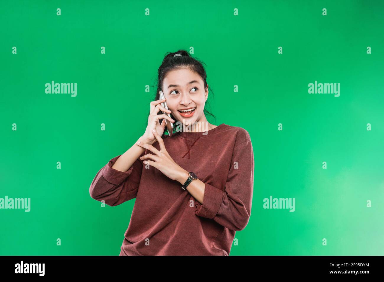 Faintly smile hi-res stock photography and images - Alamy