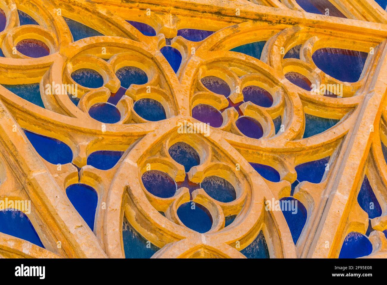 Outside view of the main window of the cathedral at Palma de Mallorca ...