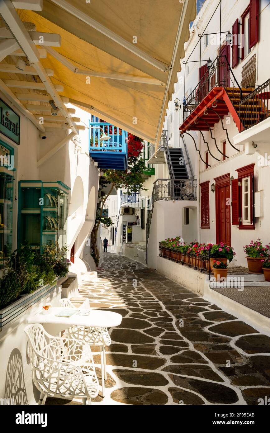 Narrow Stone Walkways High Resolution Stock Photography and Images - Alamy
