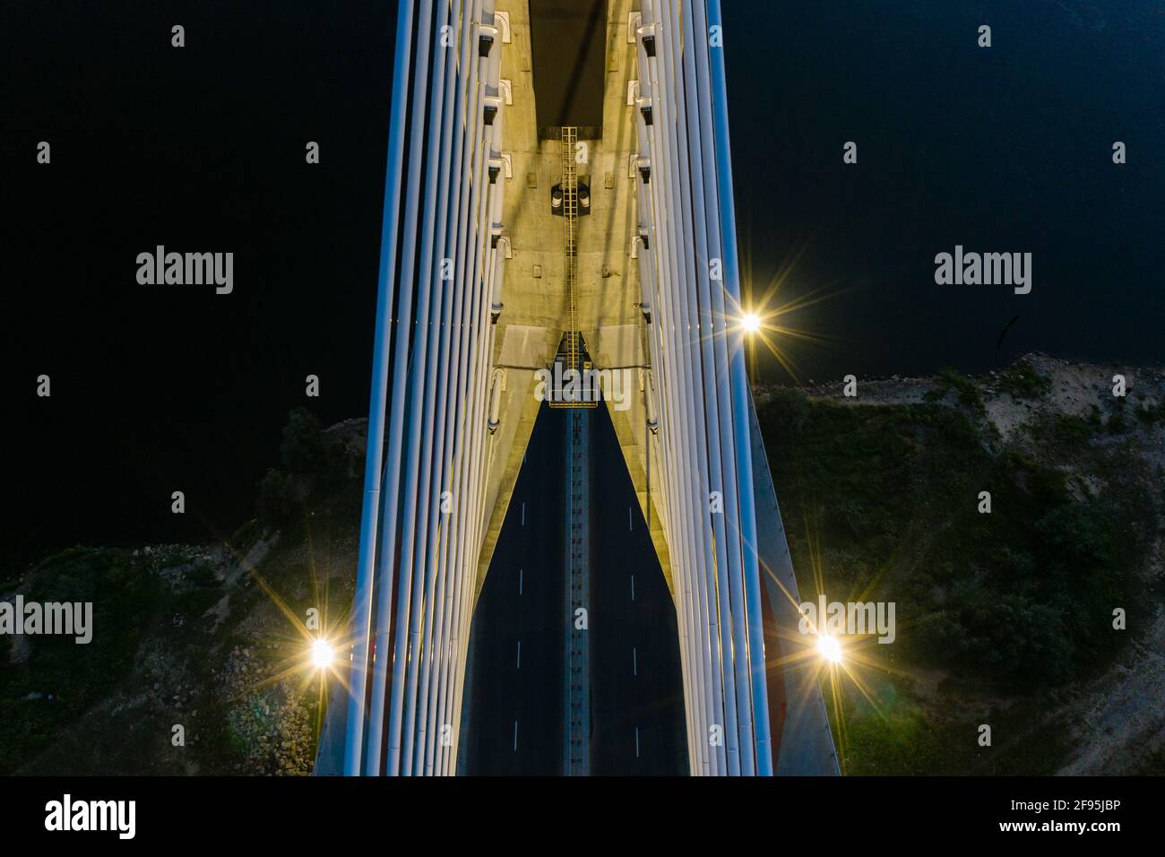 Bridge pylons hi-res stock photography and images - Alamy