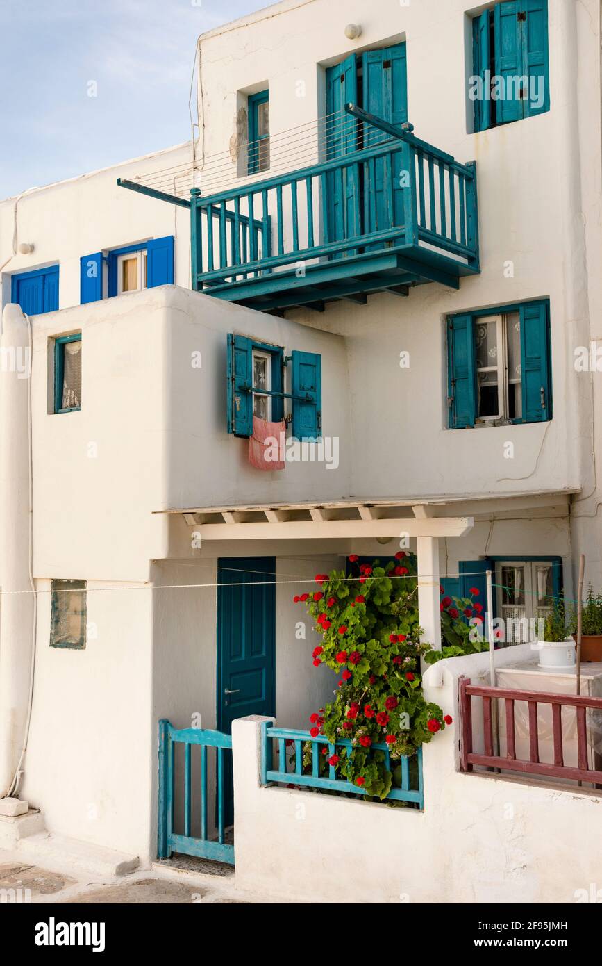 Cycladic style house on the Greek Island of Mykonos Stock Photo - Alamy