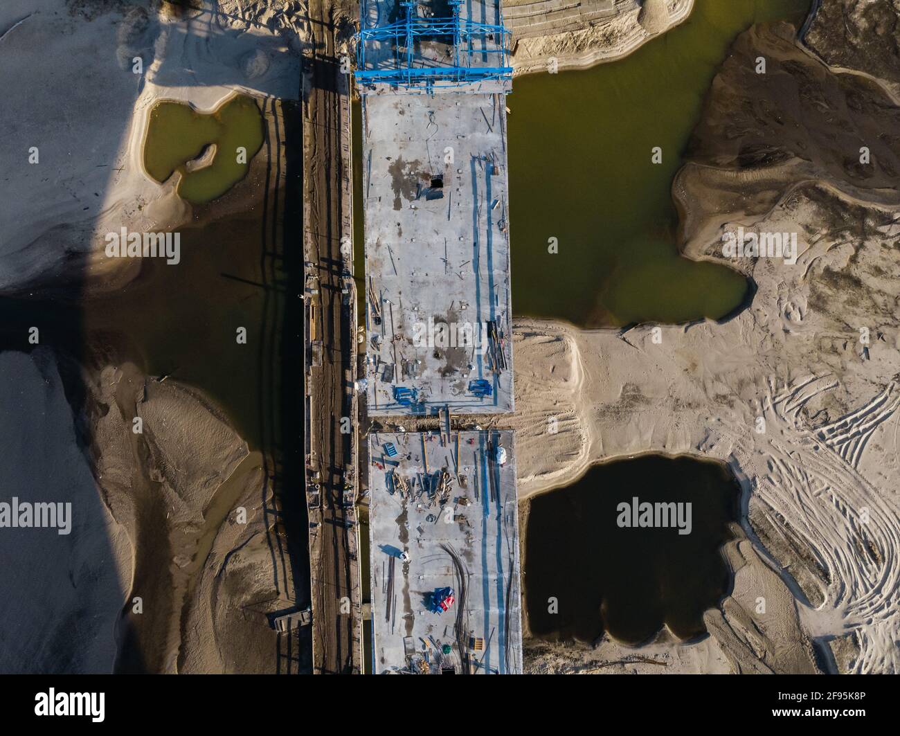 Aerial view bridge birds eye hi-res stock photography and images - Alamy