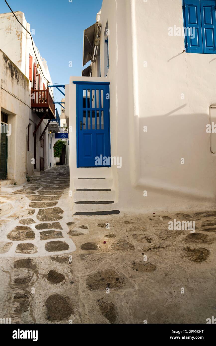 Stone walkways on the Greek Island of Mykonos Stock Photo - Alamy