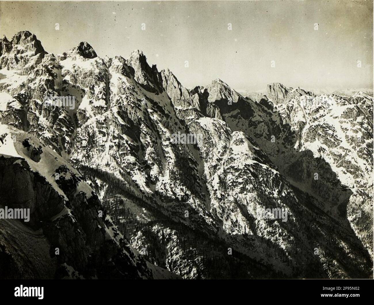 Continuation work hi-res stock photography and images - Alamy