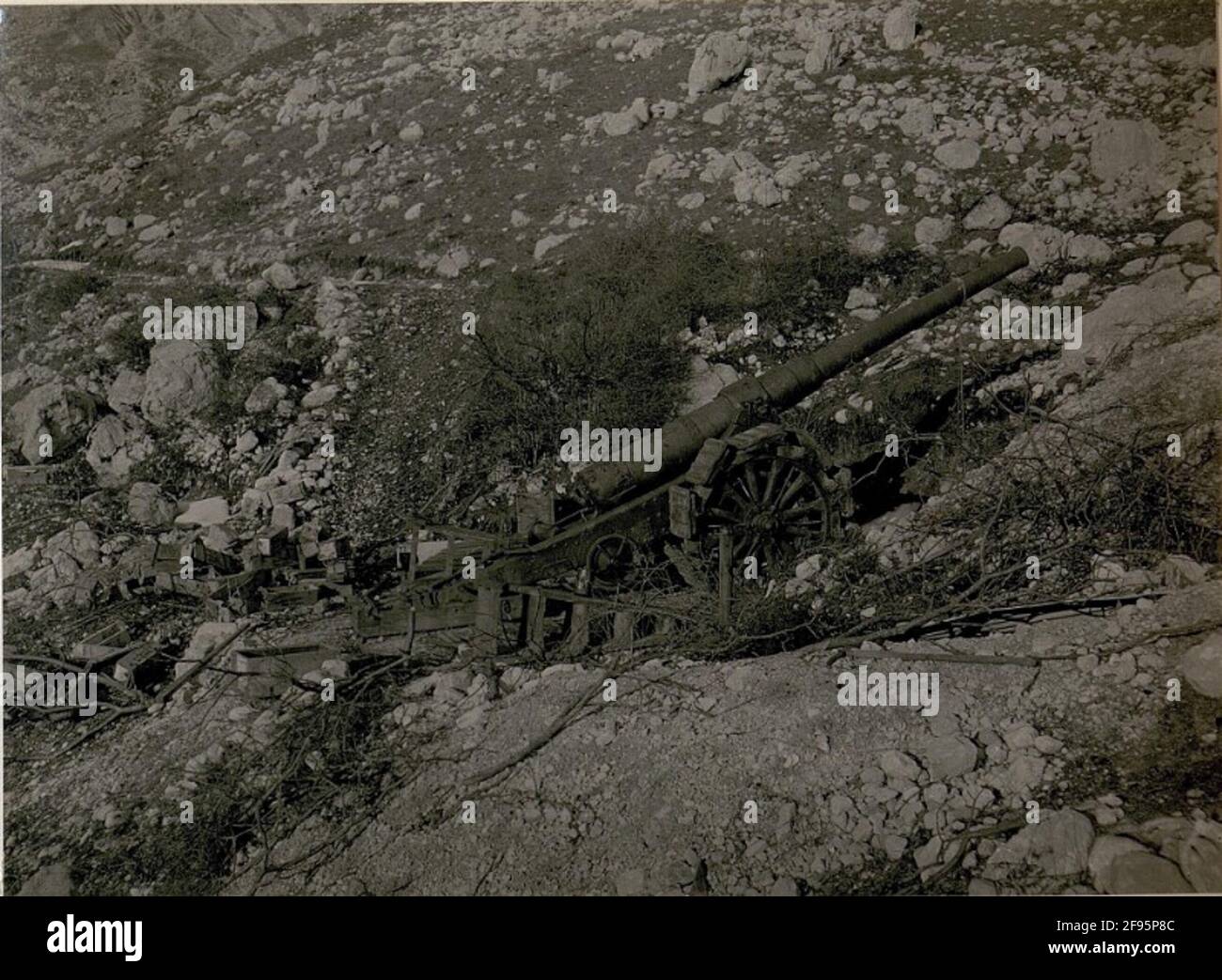 Italian artillery position at Pluzne Stock Photo - Alamy