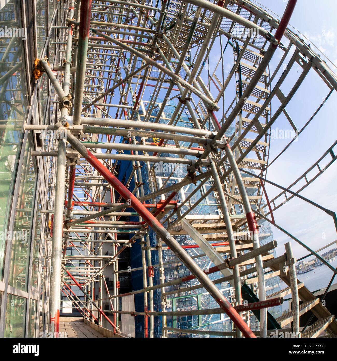 Scaffold structure hi-res stock photography and images - Alamy