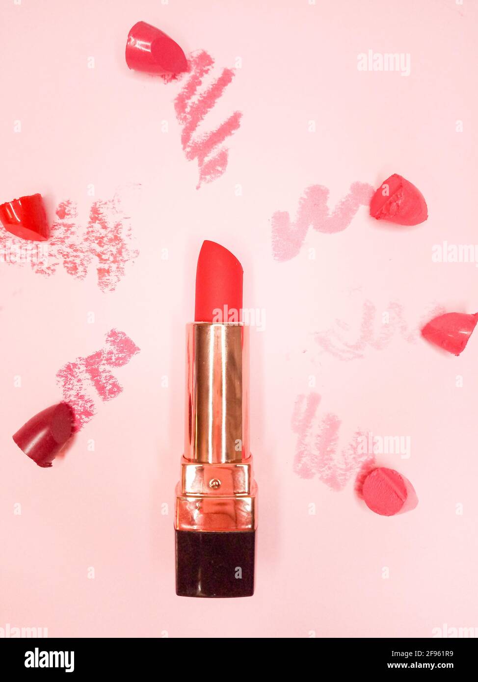 Bright red lipstick hi-res stock photography and images - Alamy