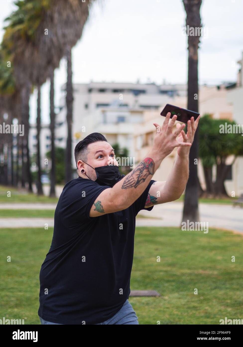 Dropping phone hi-res stock photography and images - Alamy