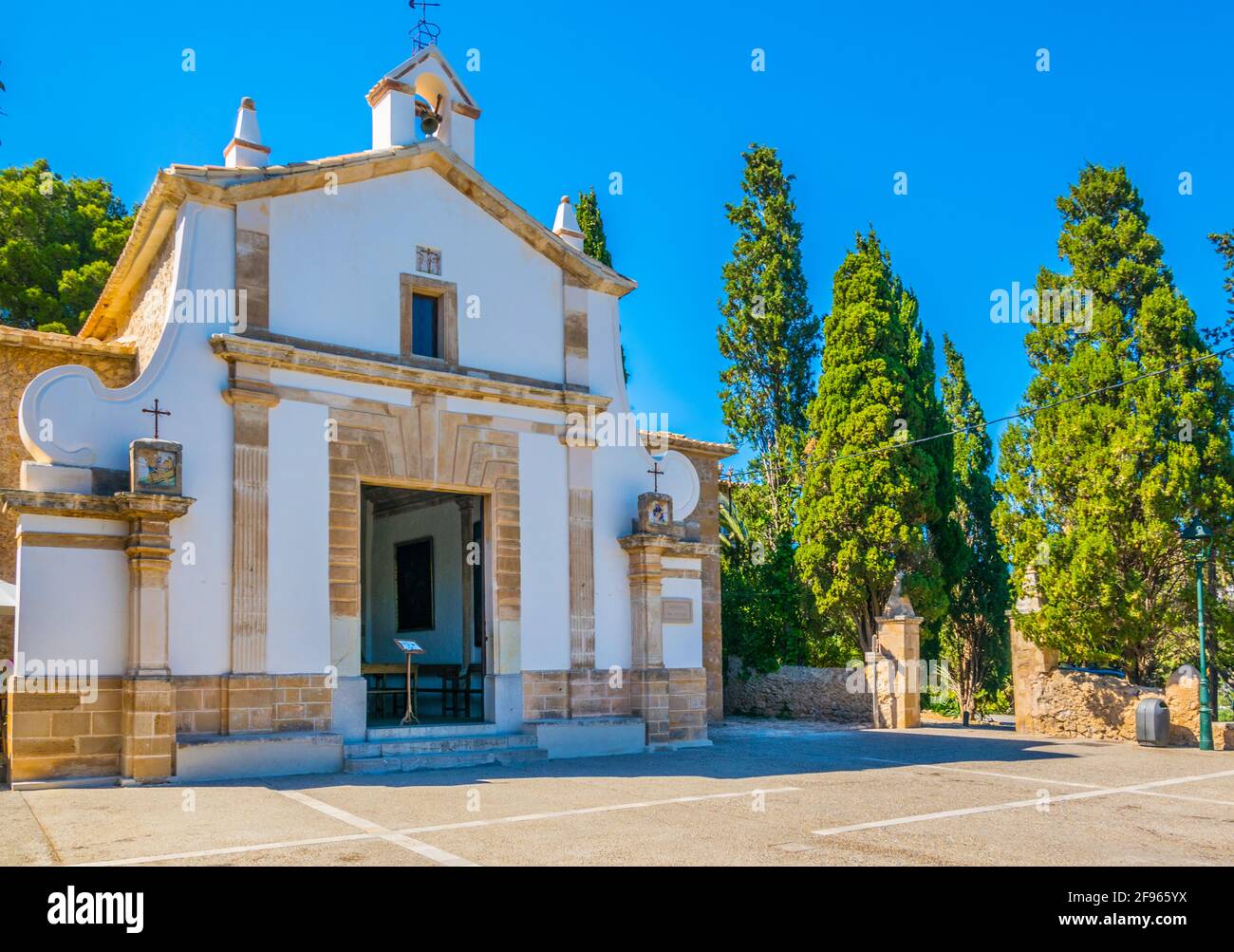 El Calvari chapel at Pollenca, Mallorca, Spain Stock Photo - Alamy