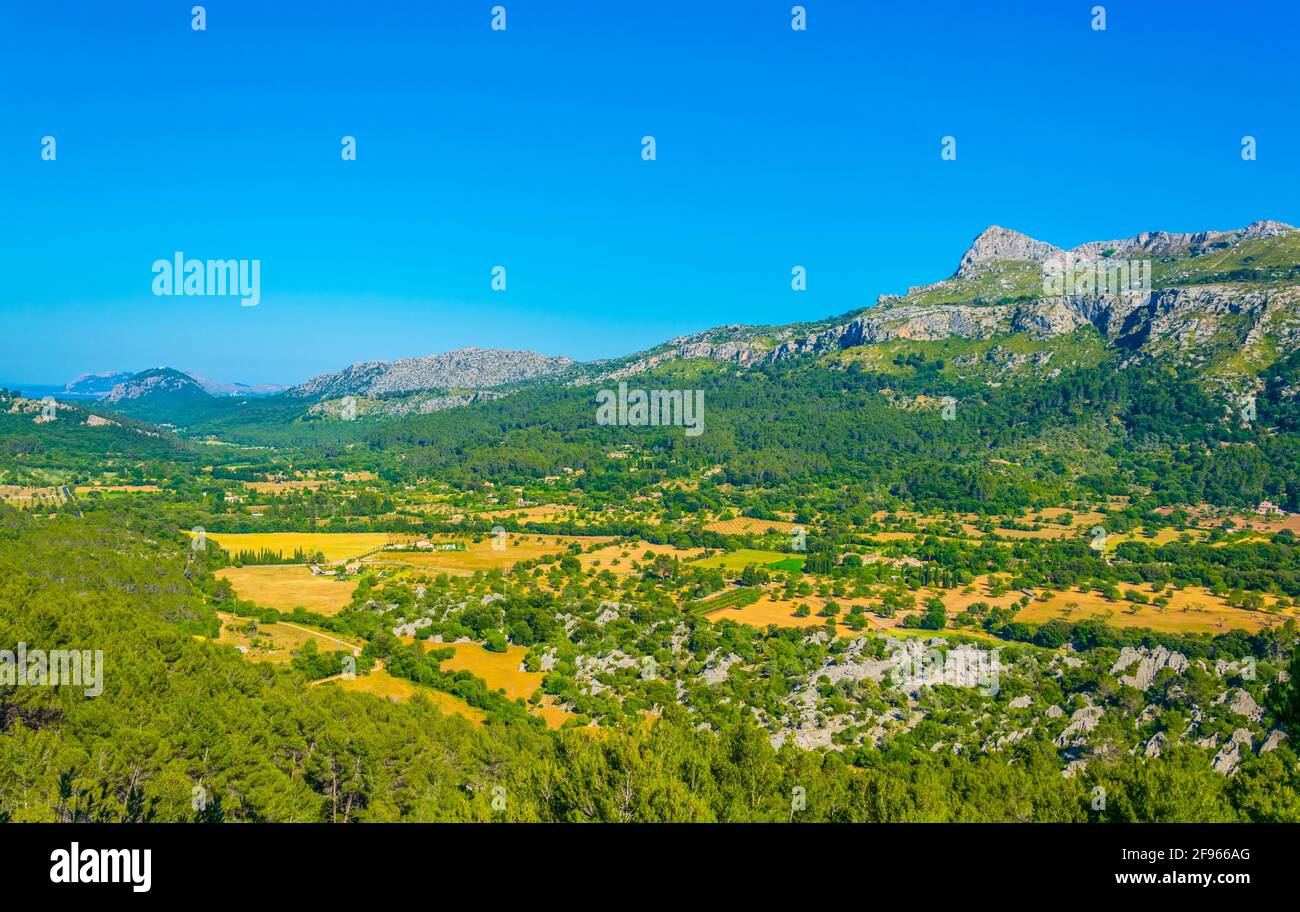 Serra Tramuntana mountain range at Mallorca, Spain Stock Photo - Alamy