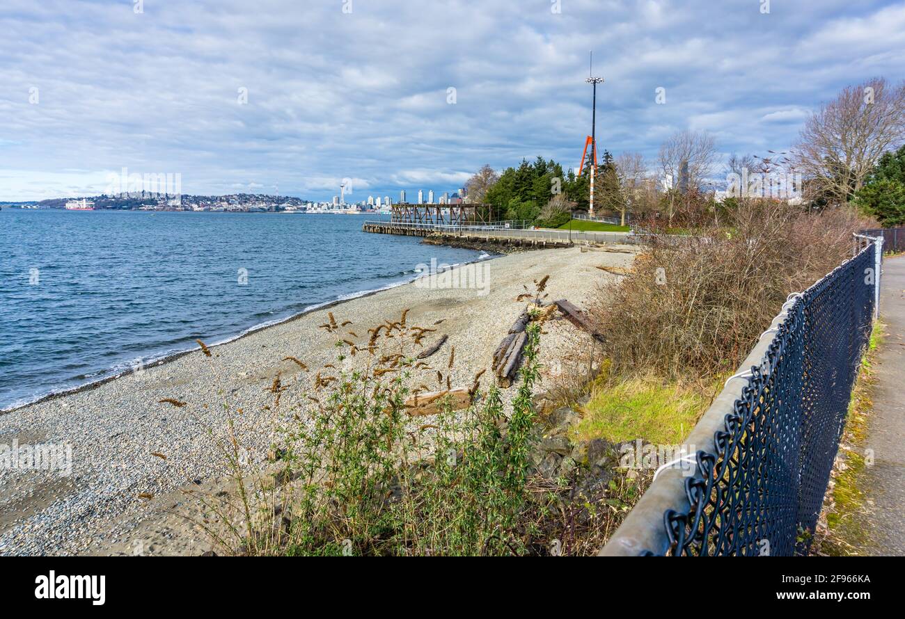 A view of the Seattle skyline from Jack Block Park in West Seattle ...