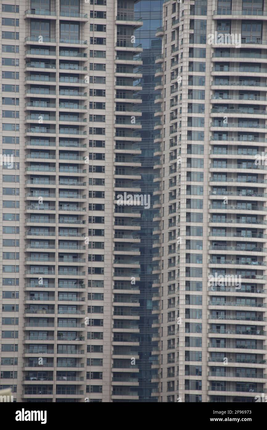 Shanghai residential tower block hi-res stock photography and images ...