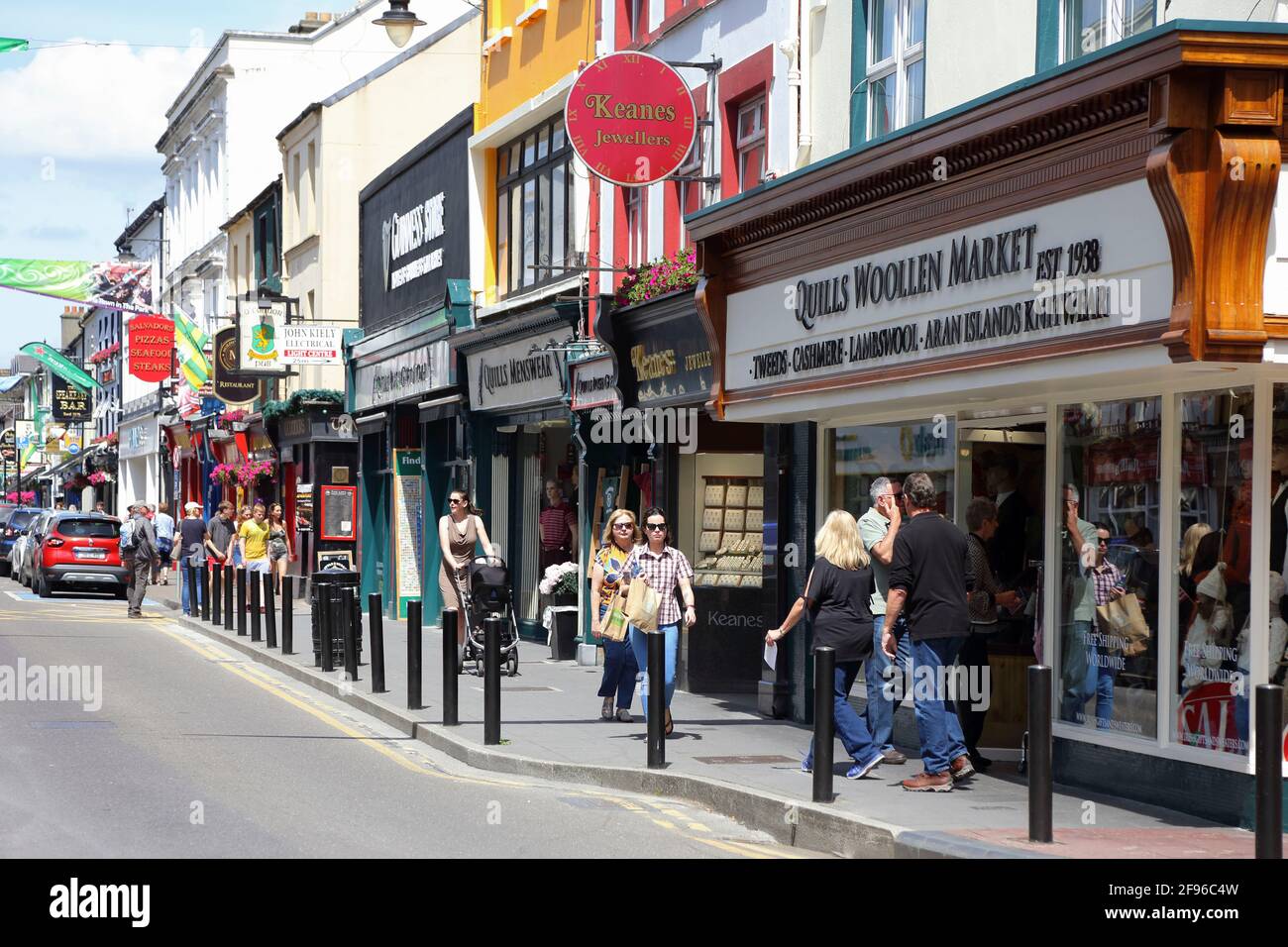 Street view killarney hi-res stock photography and images - Alamy