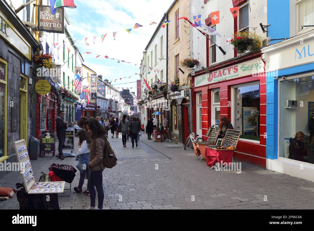 Galway street view hi-res stock photography and images - Alamy