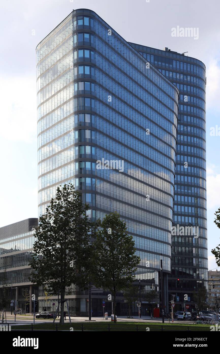 Austria vienna high rise buildings hi-res stock photography and images ...