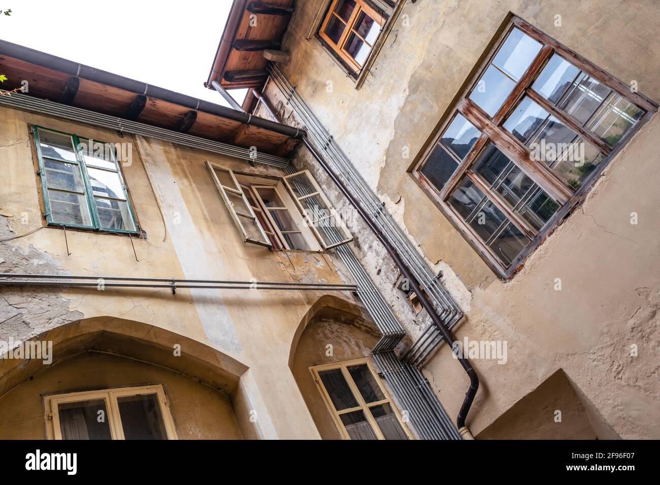 Old building, old windows Stock Photo - Alamy