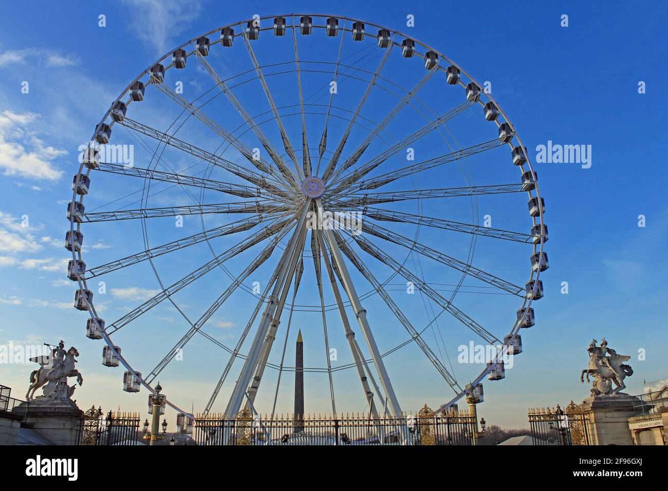 Opera concorde hi-res stock photography and images - Alamy