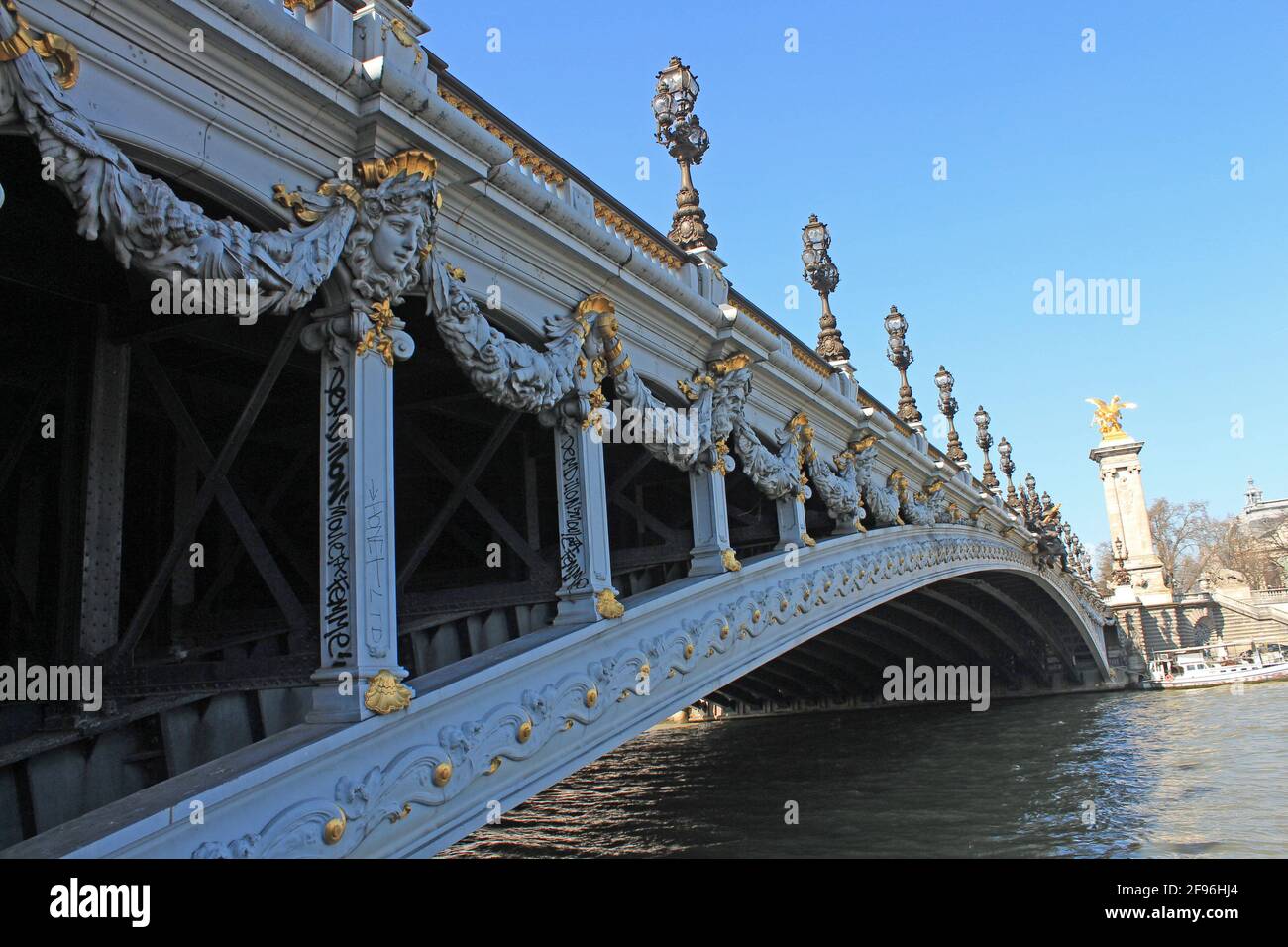 Quai alexandre iii hi-res stock photography and images - Alamy