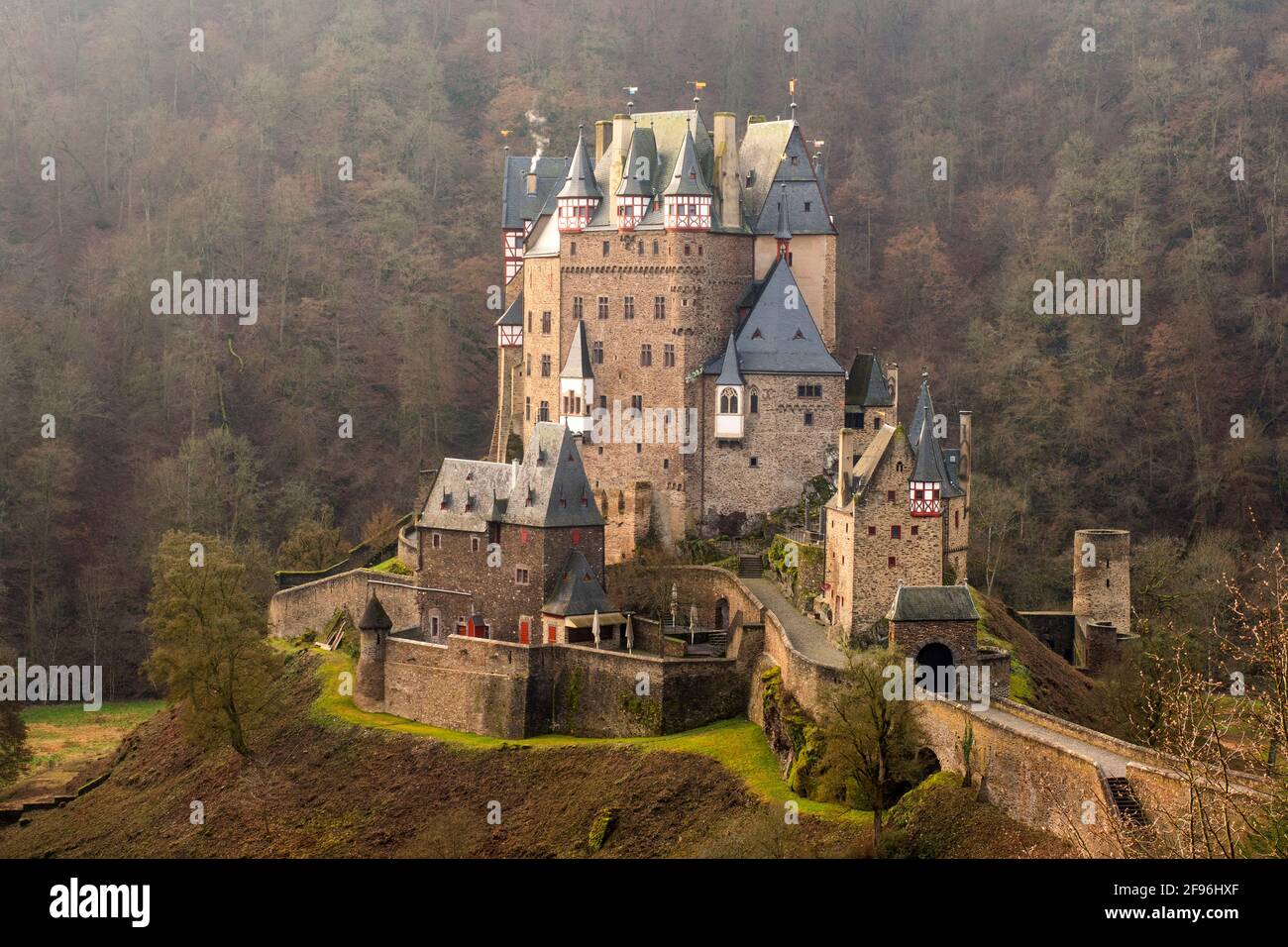 Eltz Castle, Eifel, Rhineland-Palatinate, Germany Stock Photo - Alamy