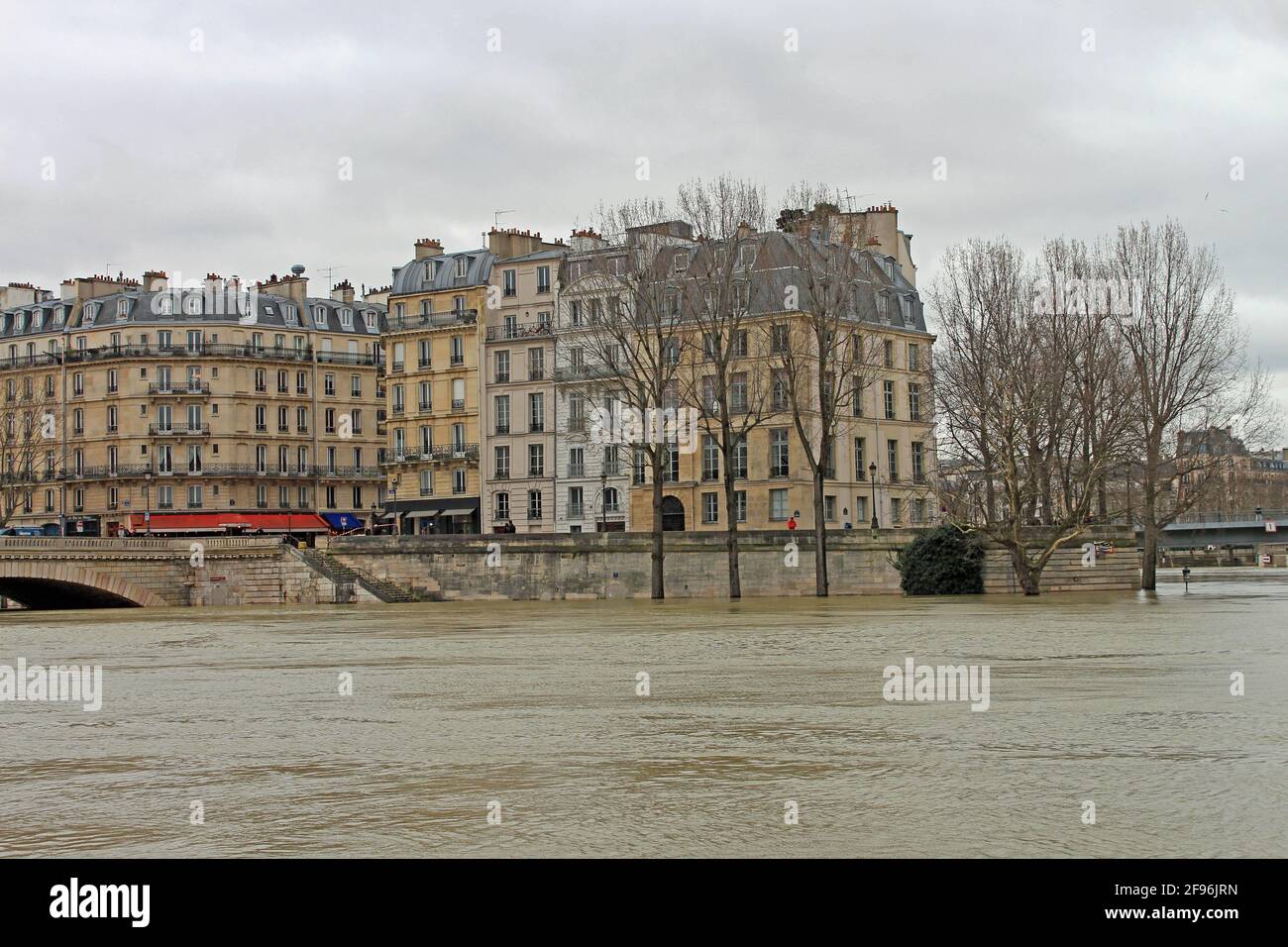 Inondations de paris hi-res stock photography and images - Alamy