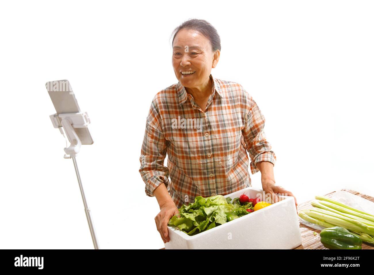 Live streaming china farmers hi-res stock photography and images - Alamy