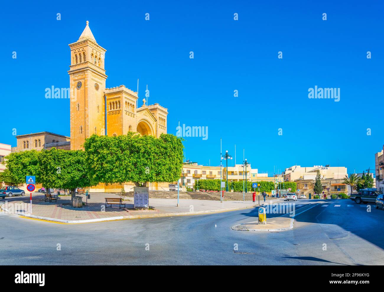 Birzebbuga parish church hi-res stock photography and images - Alamy