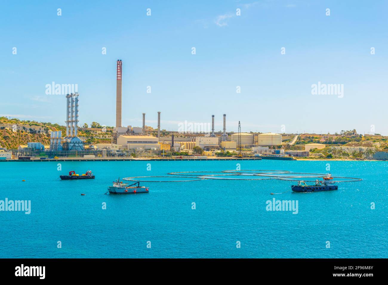 Aquaculture fish farm large hi-res stock photography and images - Alamy
