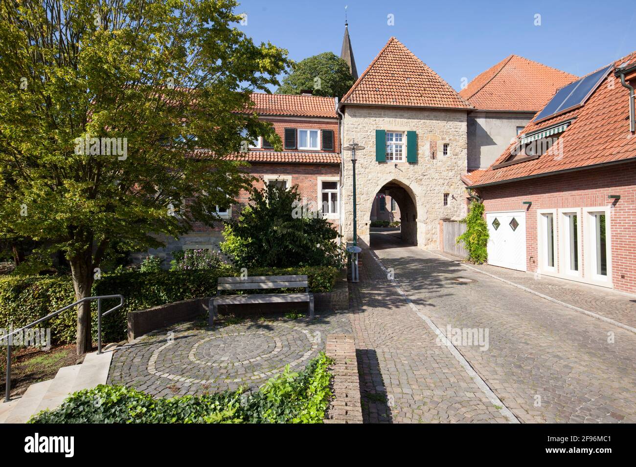 Land port gate hi-res stock photography and images - Alamy