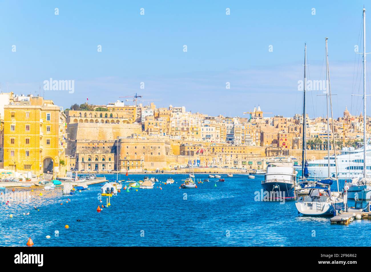View of the grand harbour marina between Birgu and Senglea town, Malta ...