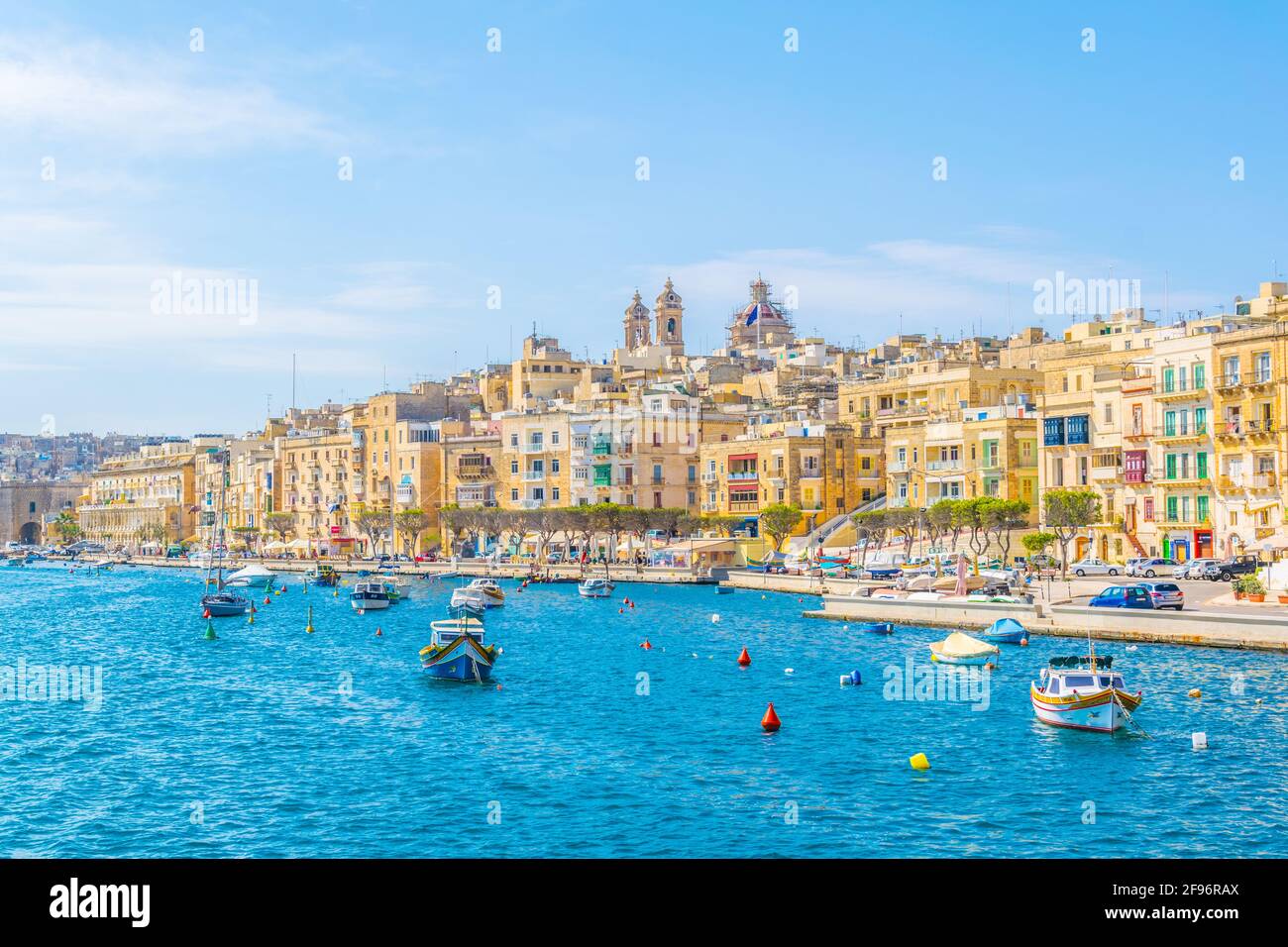 Coastline of Senglea town in Malta Stock Photo - Alamy